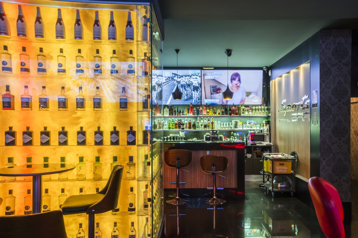 Sports Bar Torrefiel - Valencia | Conval Turia - Construcción y ...