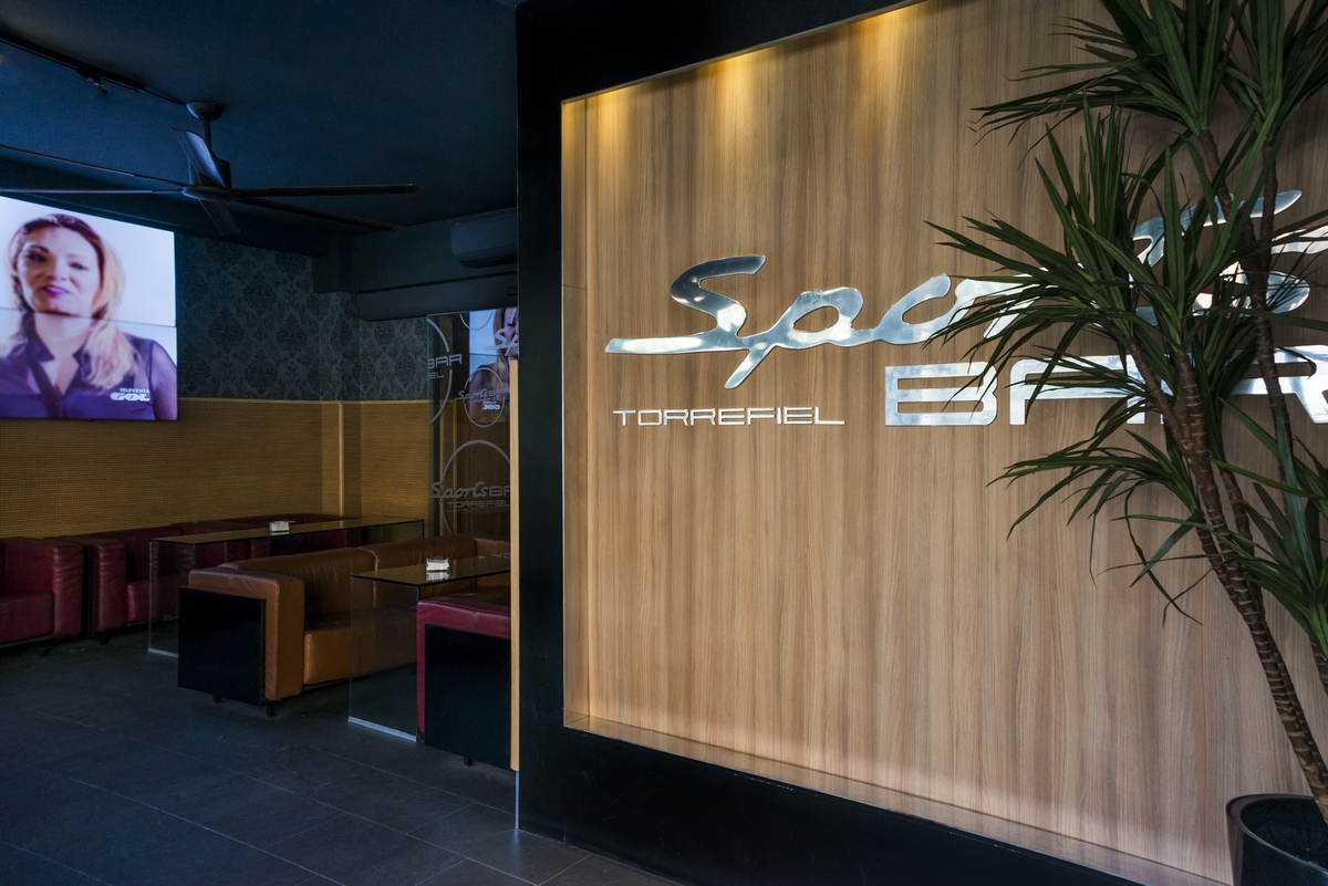 Sports Bar Torrefiel - Valencia | Conval Turia - Construcción y ...